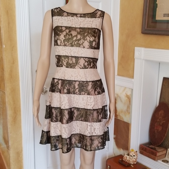 Jessica Simpson | Dresses | Pretty Black Gold Lace Jessica Simpson ...